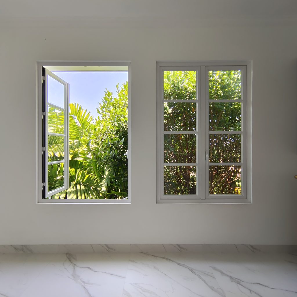 4000 Double Swing French Window Dari ALUPLUS Pastikan Rumah Anda Tetap ...